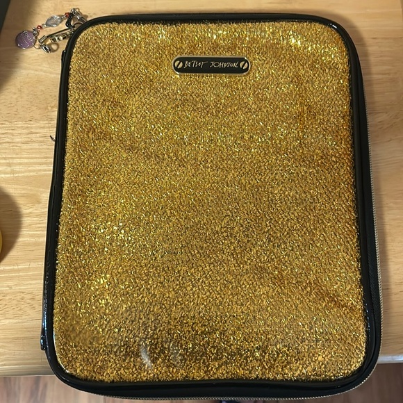 Betsey Johnson | Tablets & Accessories | Betsey Johnson Tablet Sleeve ...